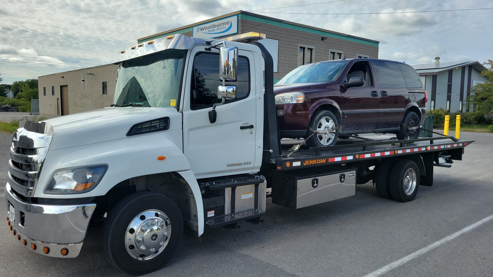 Vaughan Flatbed Towing - FlatbedTowing.ca